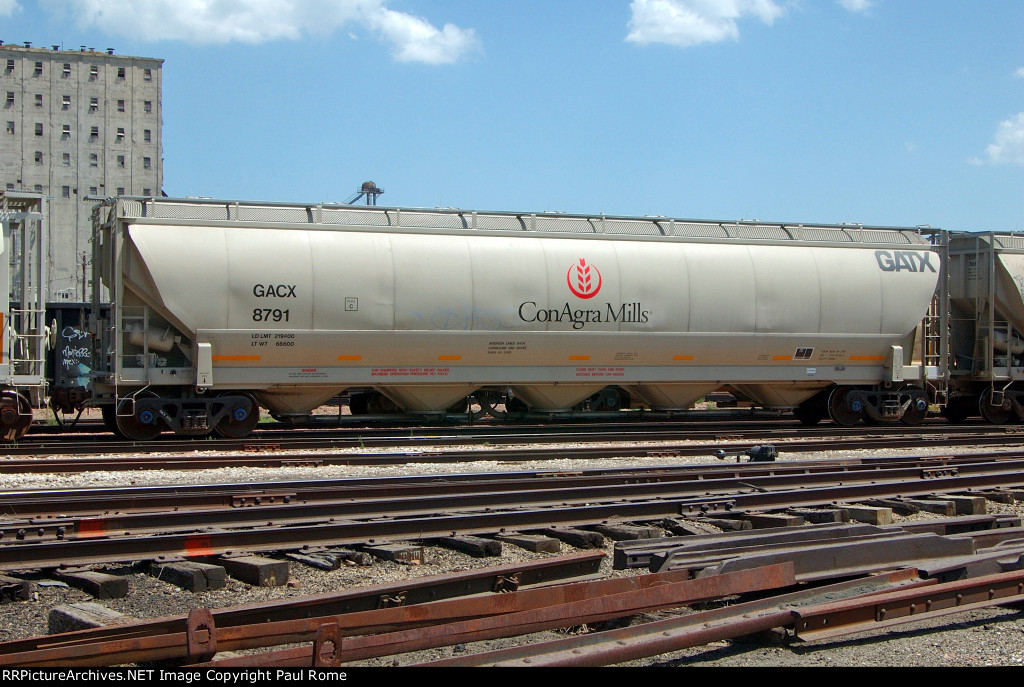 GACX 8791, Covered Hopper at the CN-IC Yard